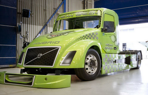 Volvo's Mean Green hybrid big rig to attempt another record smash ...